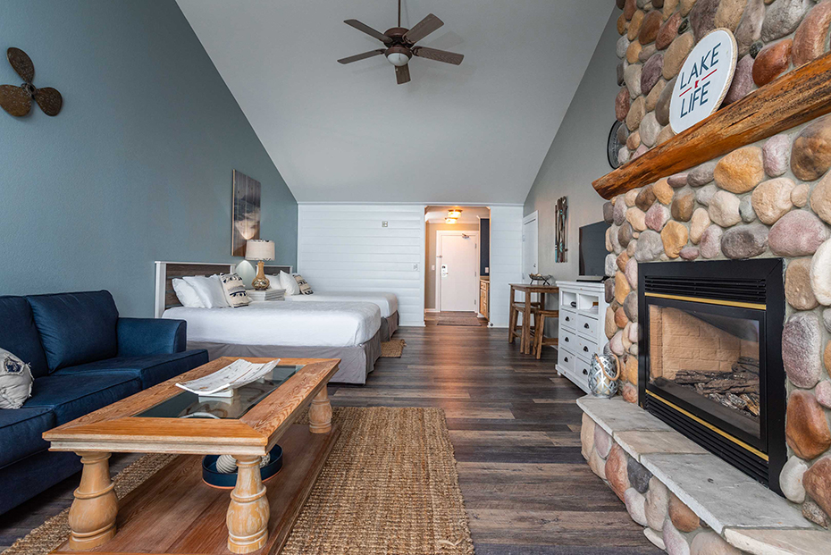 Gull Lake Packages & Offers at Quarterdeck Resort